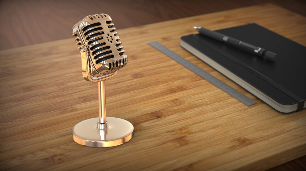 Retro Vintage Microphone 3D Model